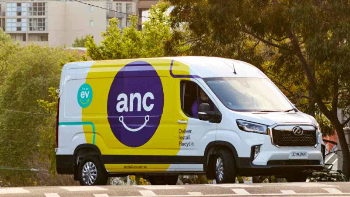 Australian logistics giant helps ‘owner drivers’ go electric