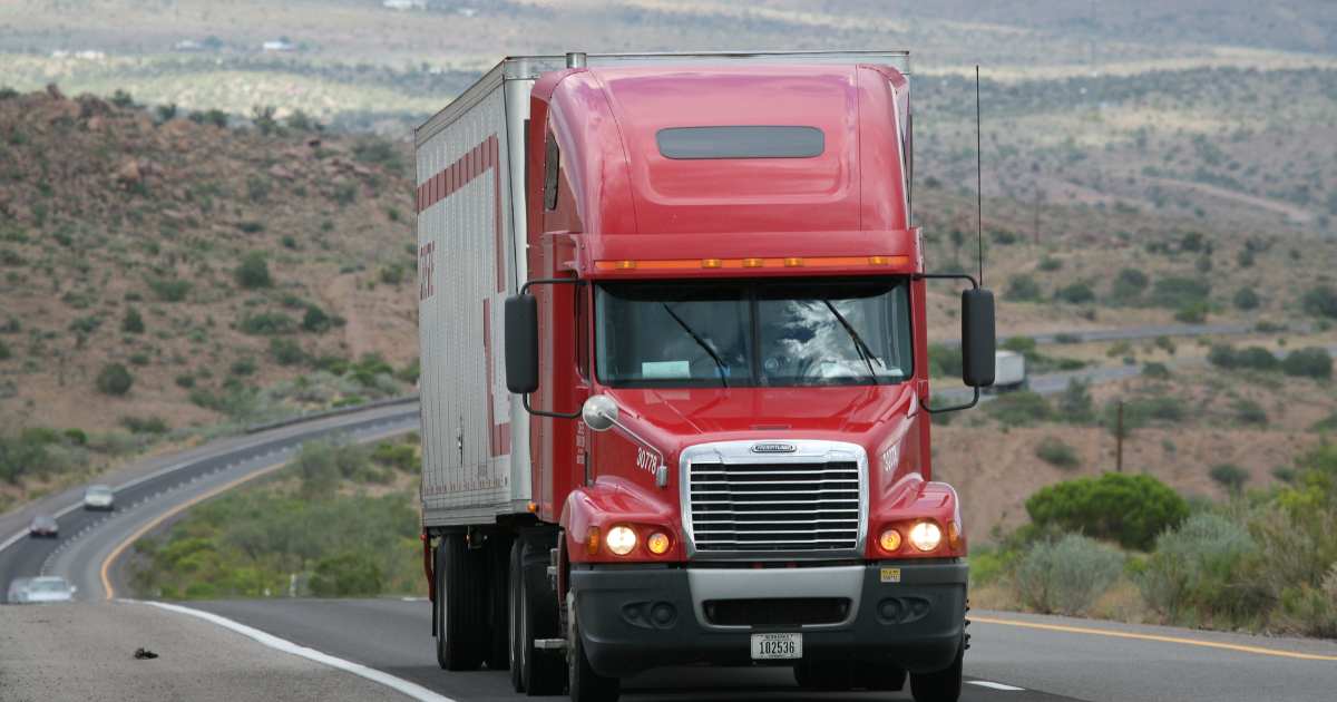 How to use fleet management software for haulage delivery - Locate2u