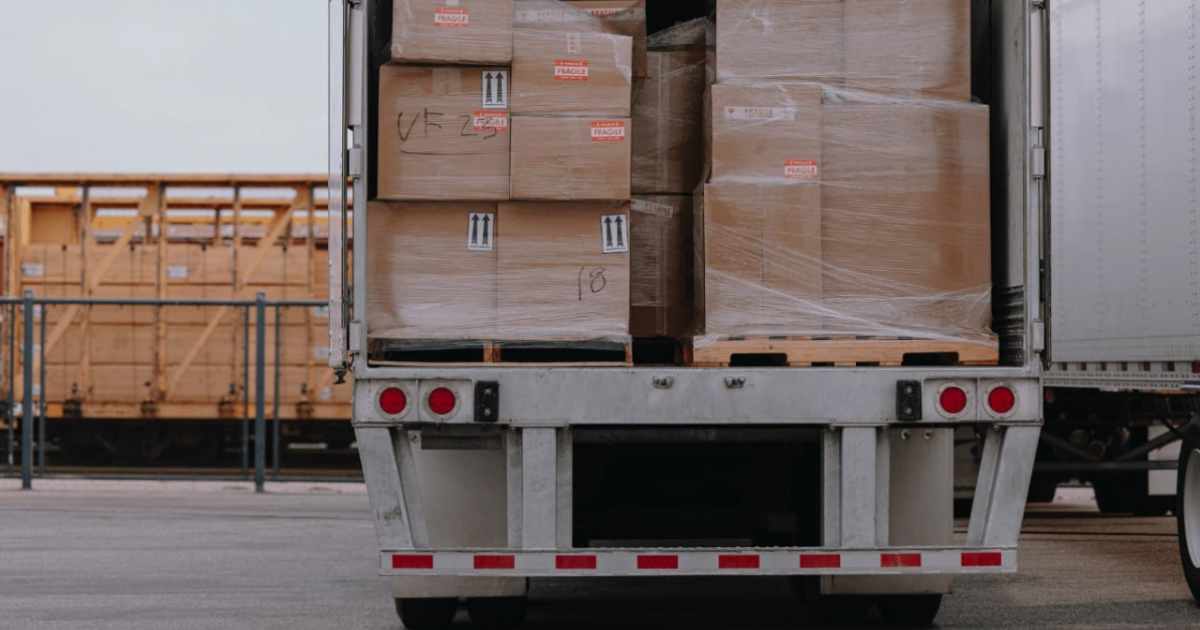 Uber Freight tackles holiday cargo fraud head-on - Locate2u