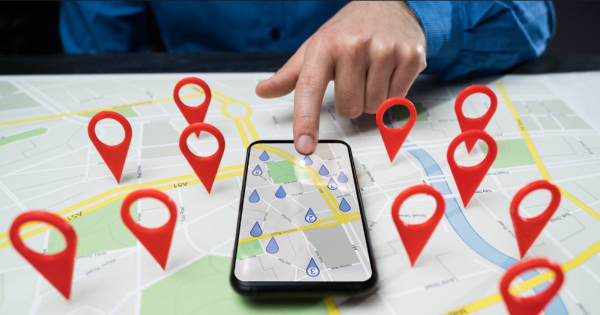 GPS tracking software 101: Your logistics guide - Locate2u